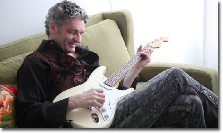 Chris Standring - Coolに過ごそう